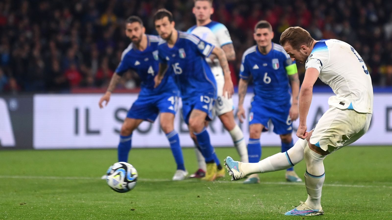 Italy 1-2 England: Harry Kane breaks England scoring record as Gareth ...