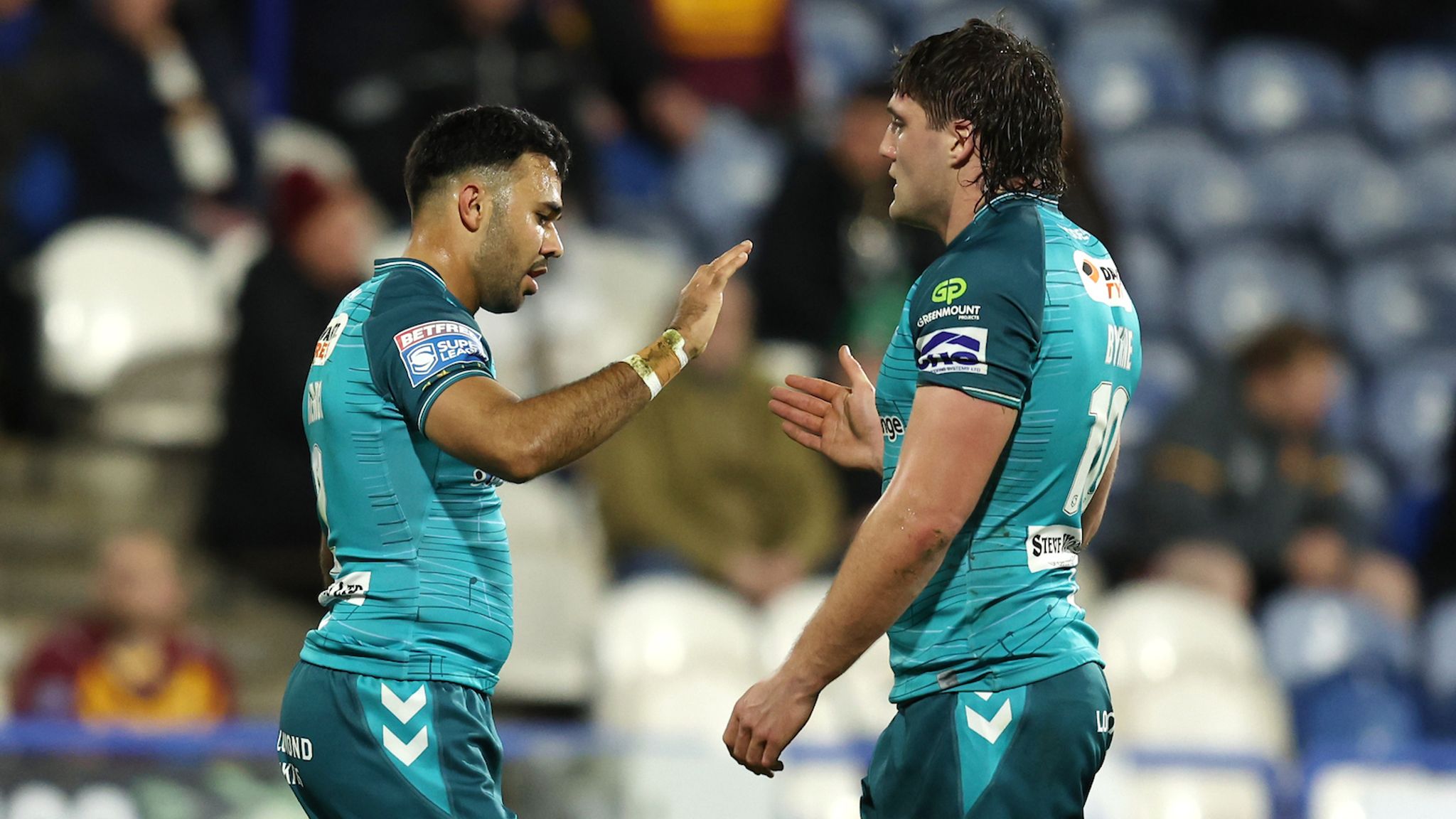 Super League: Huddersfield Giants 12-14 Wigan Warriors; Warrington ...