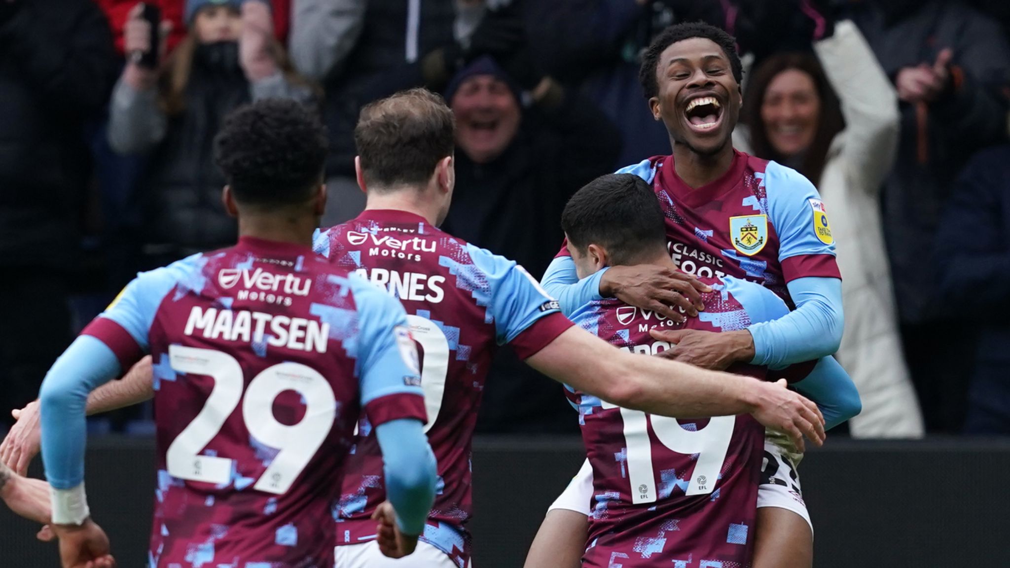 Burnley 3 - 0 Wigan - Match Report & Highlights