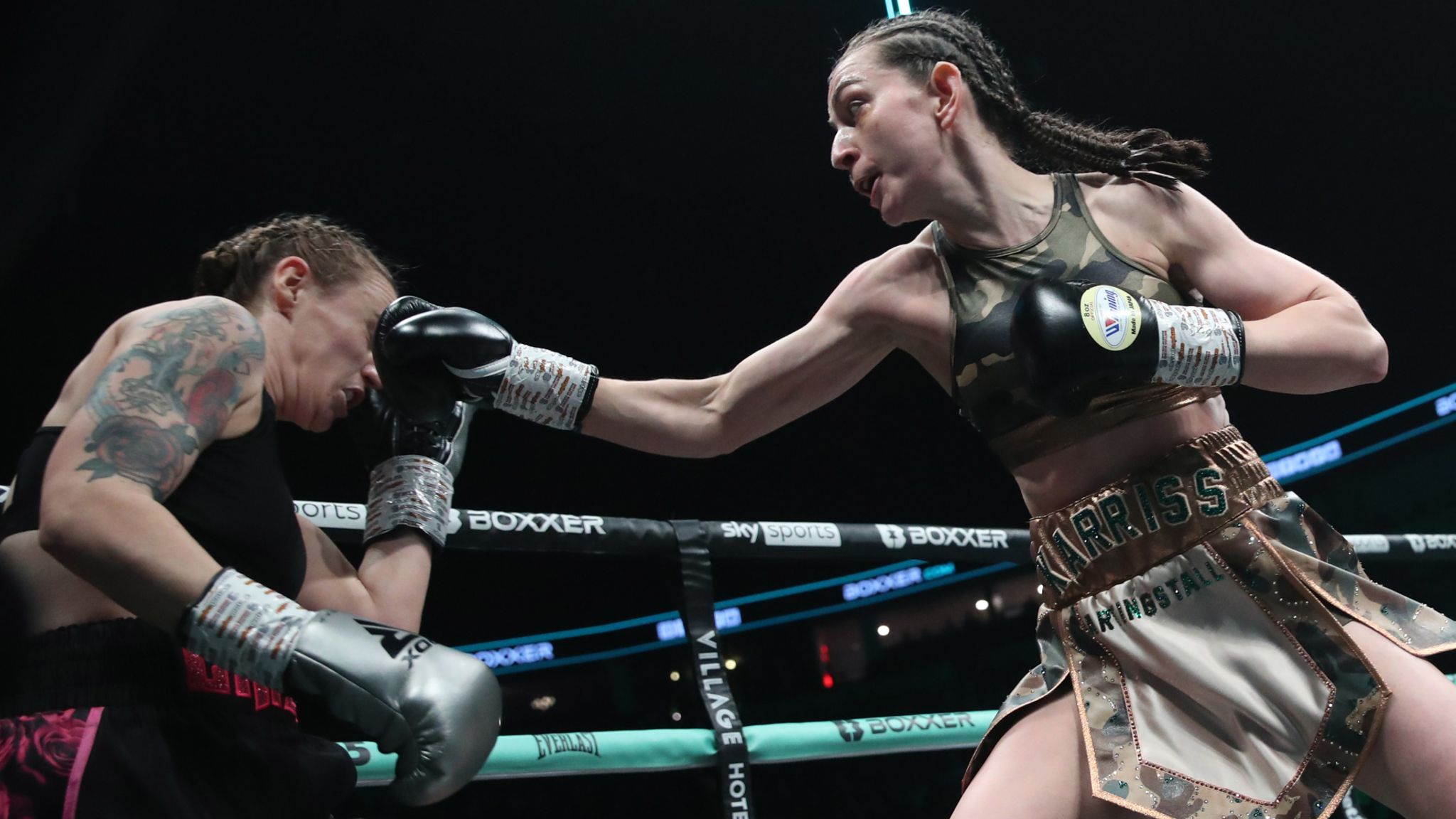 Karriss Artingstall overcomes Linzi Buczynskyj | Callum Simpson blasts ...