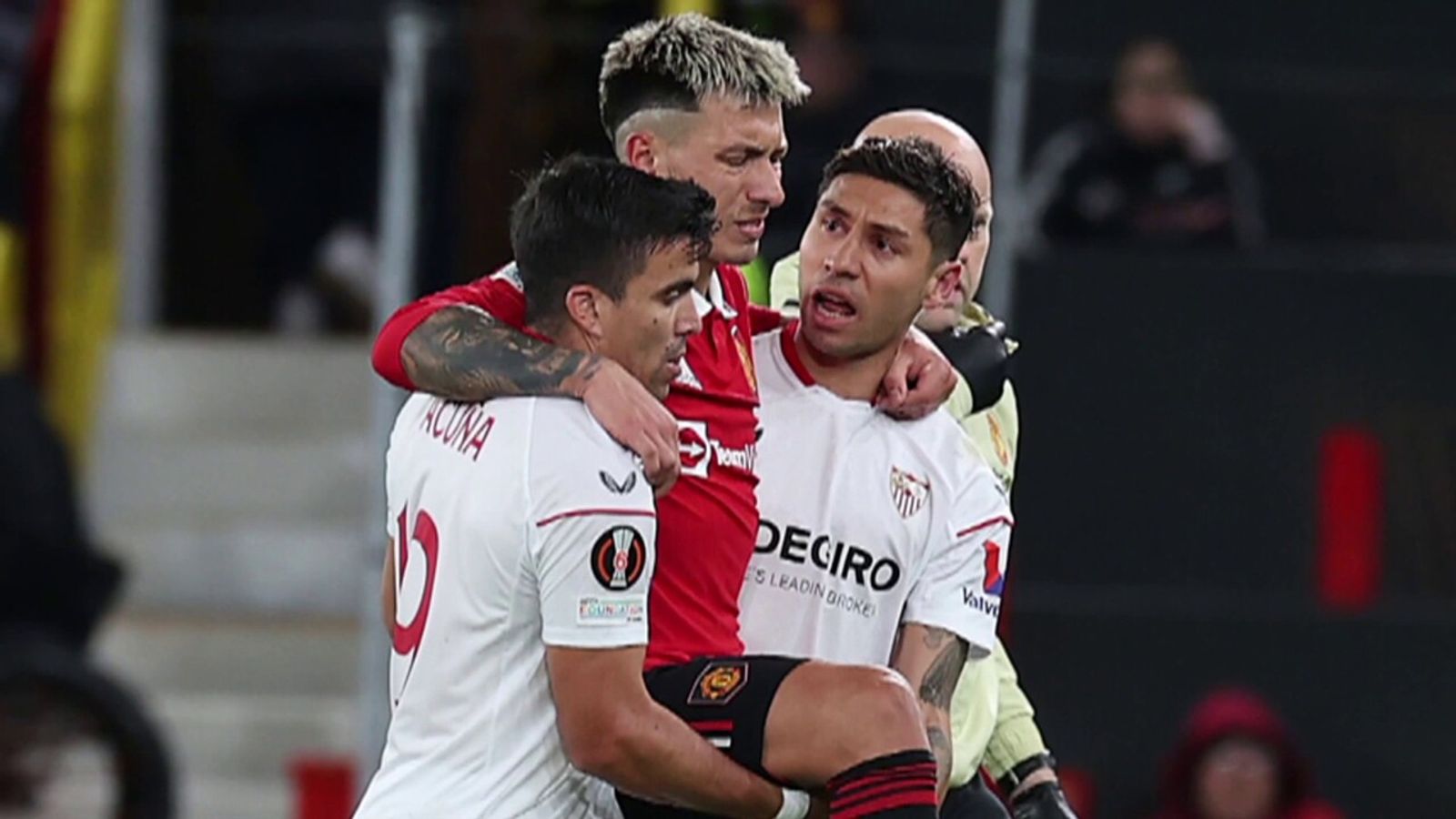 Manchester United 2-2 Sevilla: Harry Maguire and Tyrell Malacia own ...