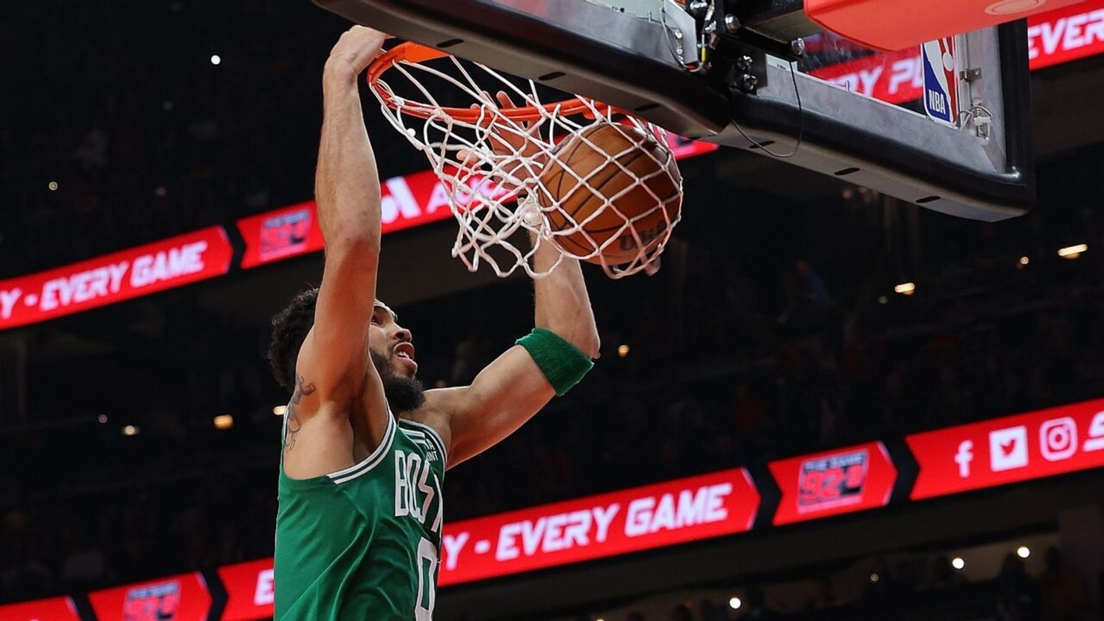 Jayson Tatum's 'devastating' dunk! | NBA News | Sky Sports