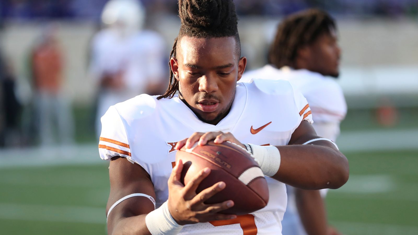 Bijan Robinson's big smile and bigger plays: Texas superstar ready to ...