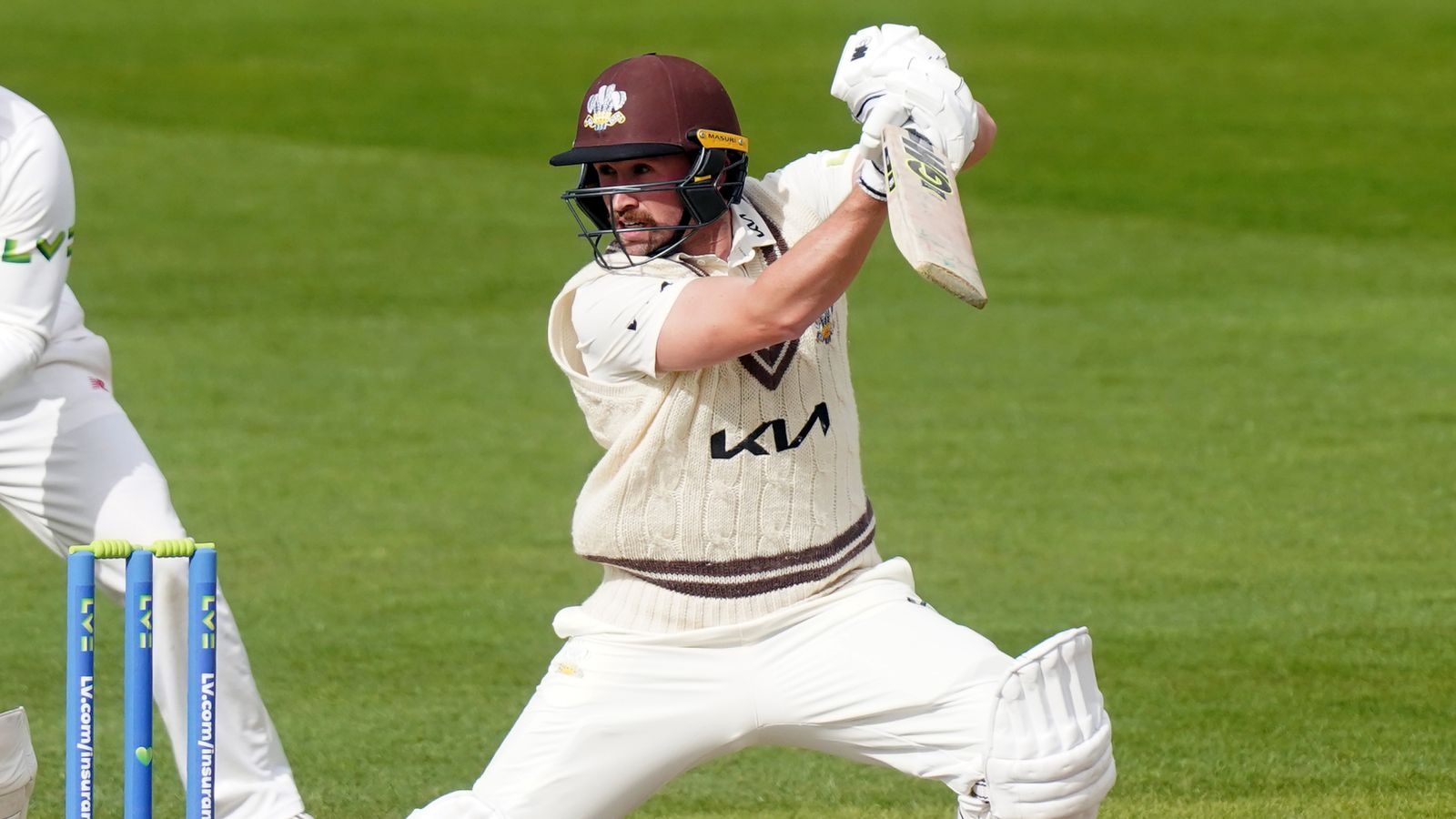 County Championship: Ben Foakes and Cameron Steel lead recovery as ...