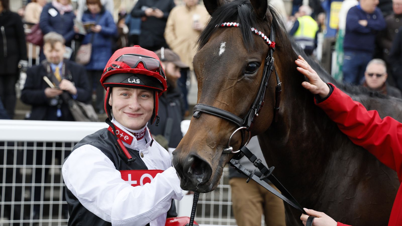 Fleur De Lys Stakes: Queen Aminatu and Safety Catch bring up Lingfield ...