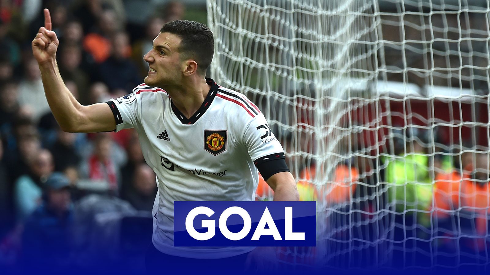 Dalot adds a second against resilient Forest | Football News | Sky Sports