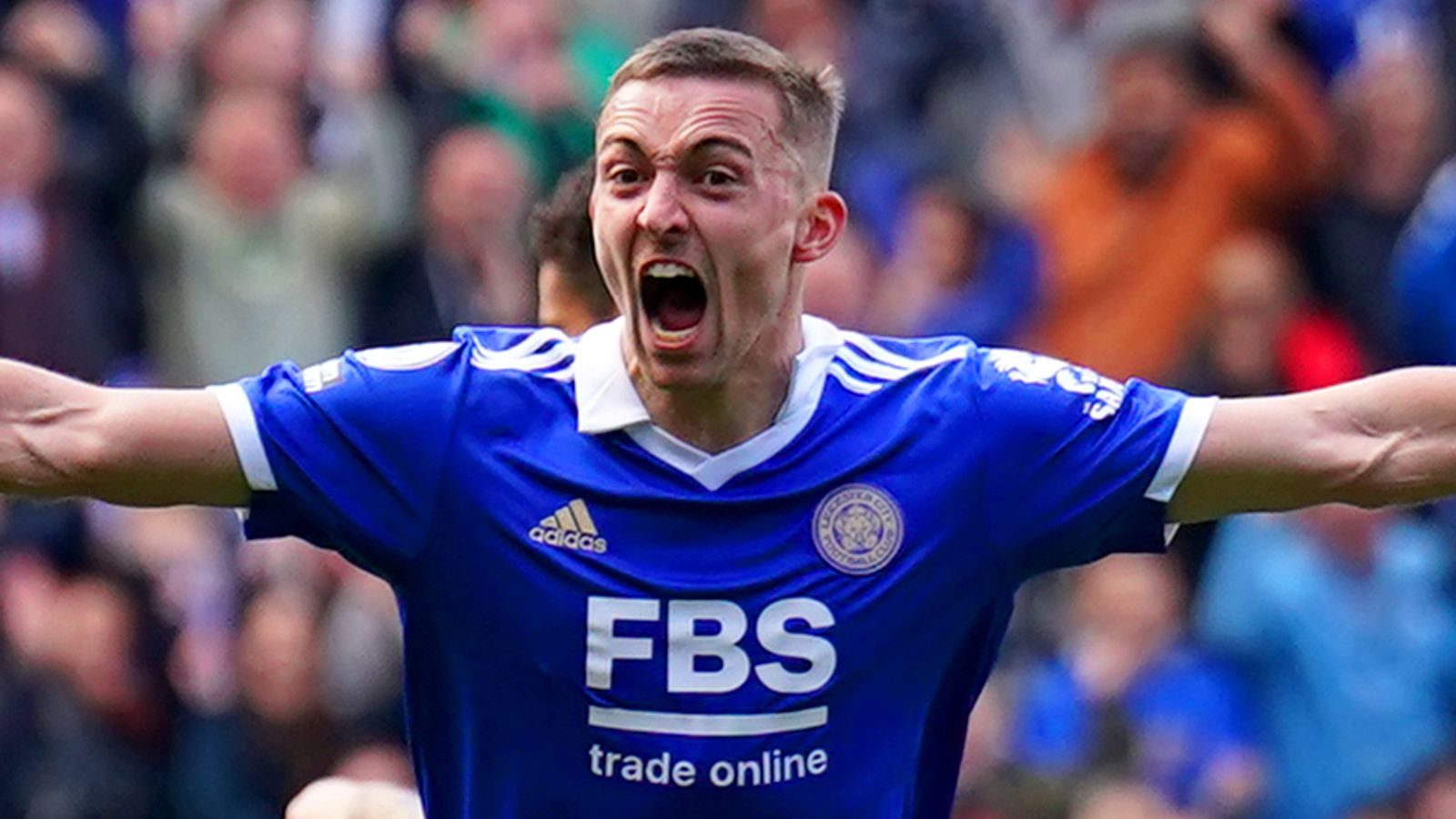 Leeds vs Leicester: Problems and possibilities of survival for both ...