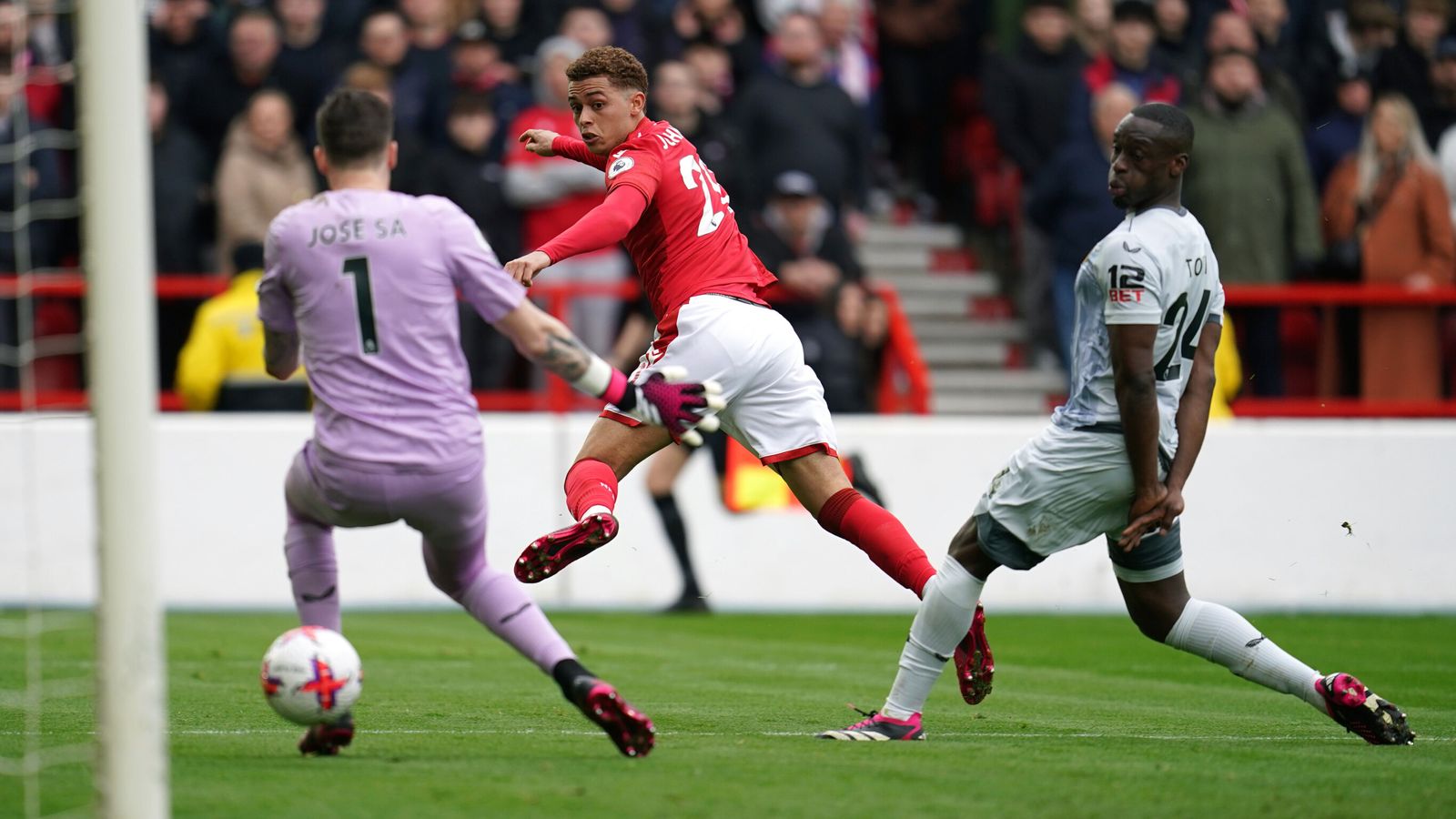 Nottingham Forest 1-1 Wolves highlights | Football News | Sky Sports