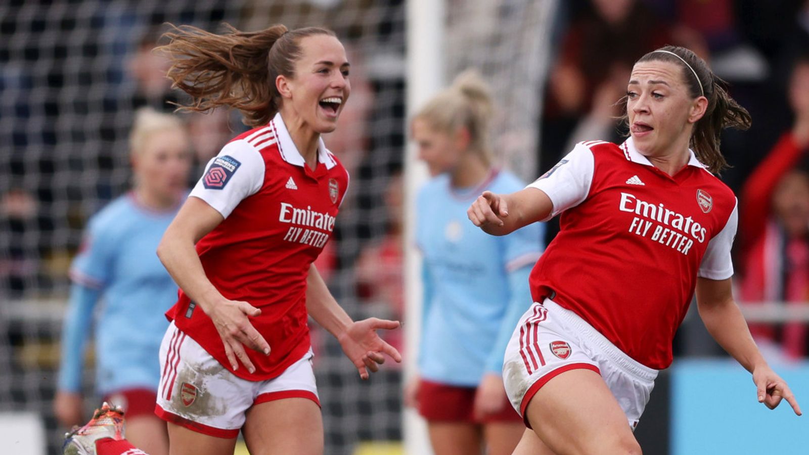 Arsenal 2-1 Manchester City: Katie McCabe stunner lifts Gunners firmly ...