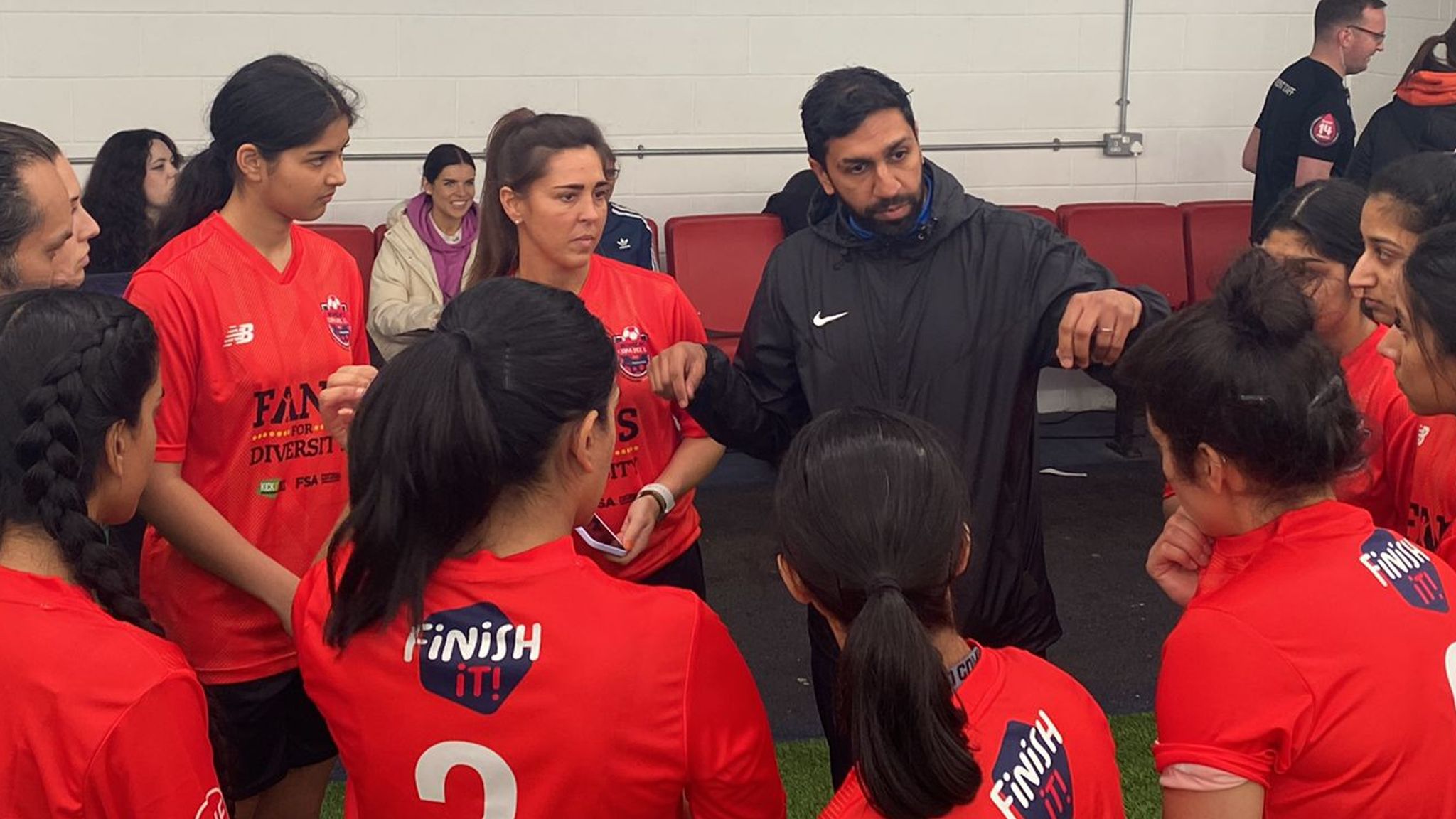 Fara Williams plays for Apna England Lionesses at Women's Copa Del CL ...