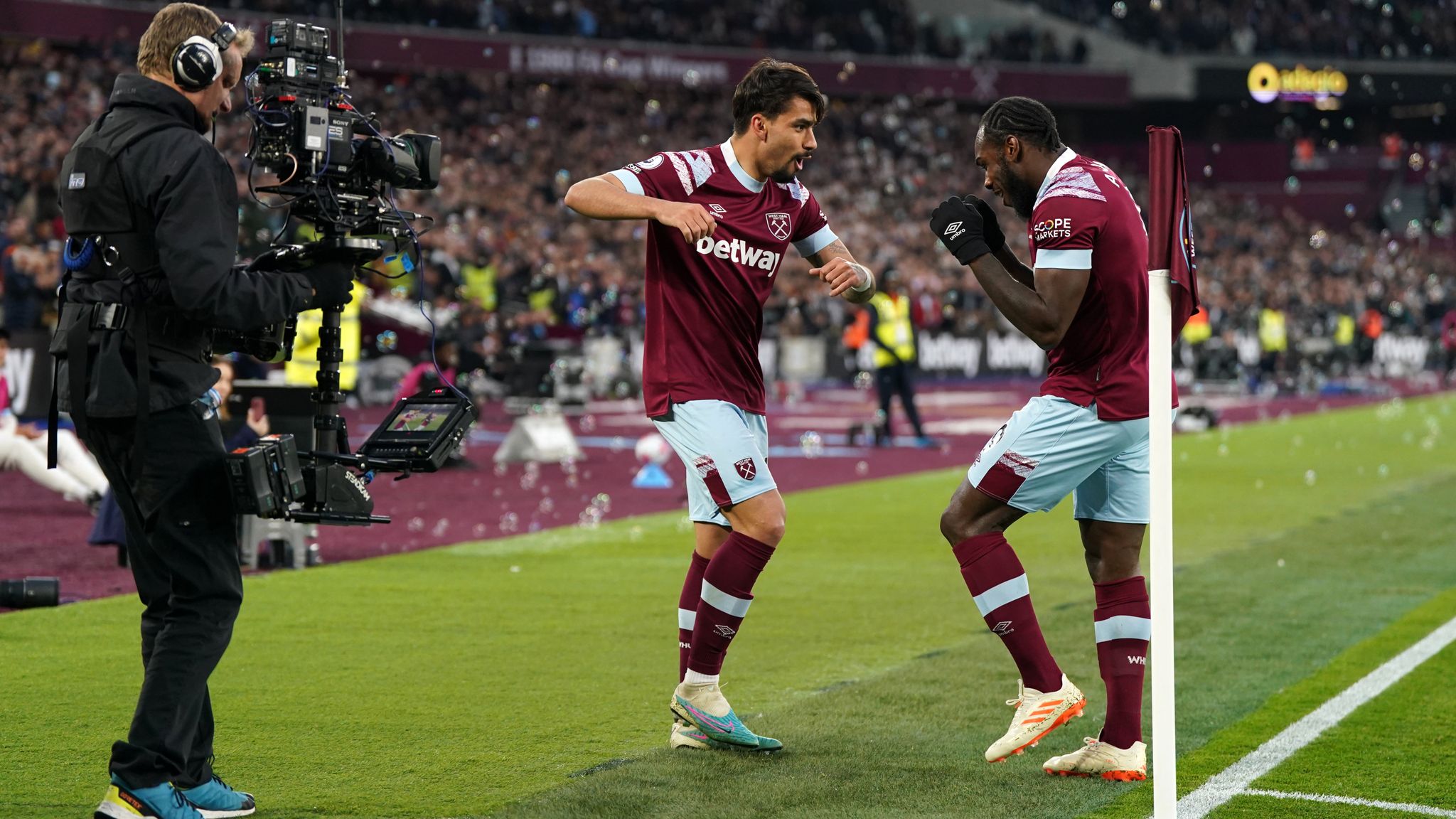 West Ham 1-2 Liverpool: Joel Matip heads Jurgen Klopp's side to victory ...