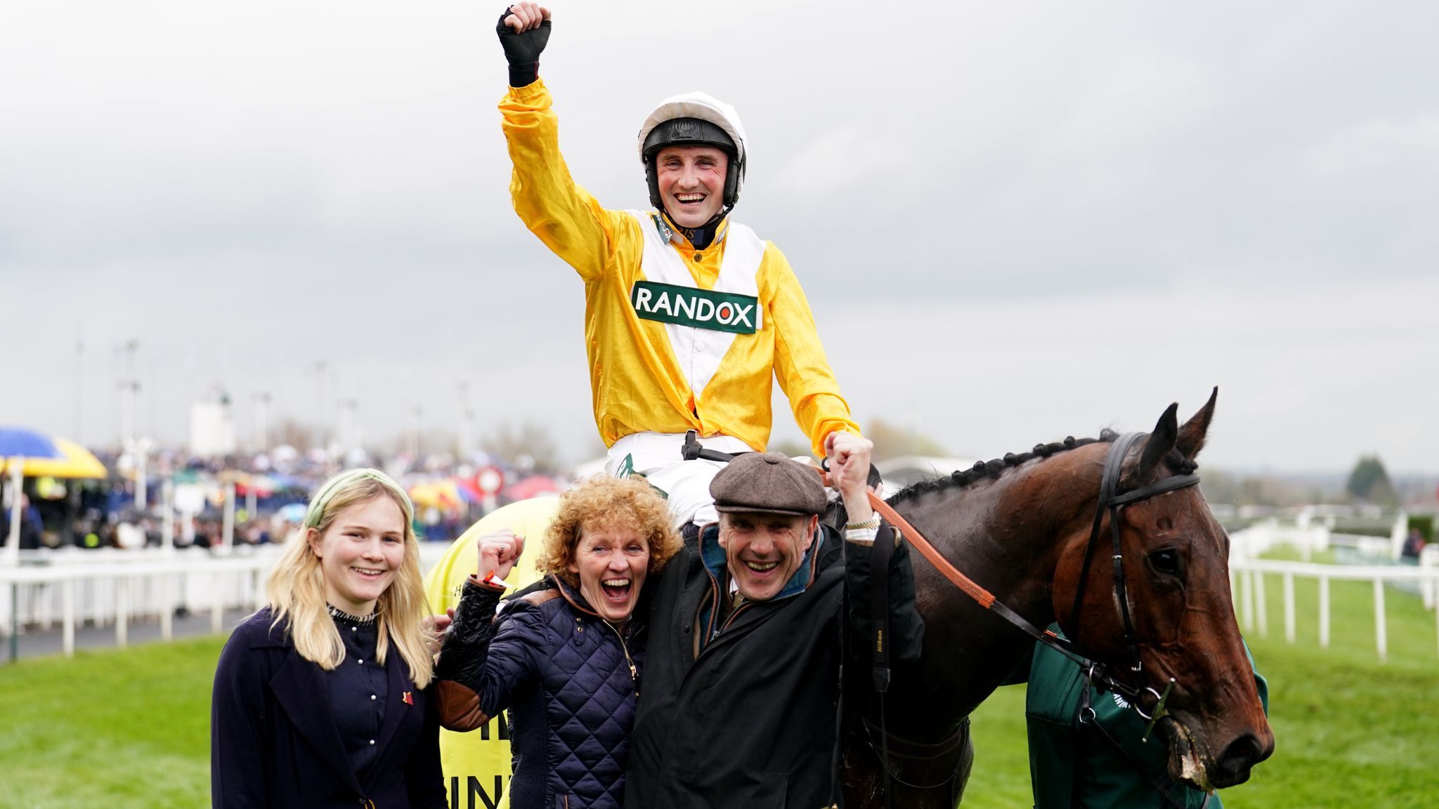 Sefton Novices' Hurdle: Apple Away lands first Grade One for Stephen ...
