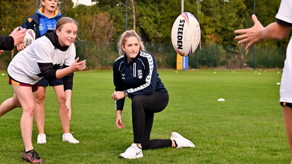 Women's Super League: Caitlin Beevers spearheads Leeds Rhinos' charge ...