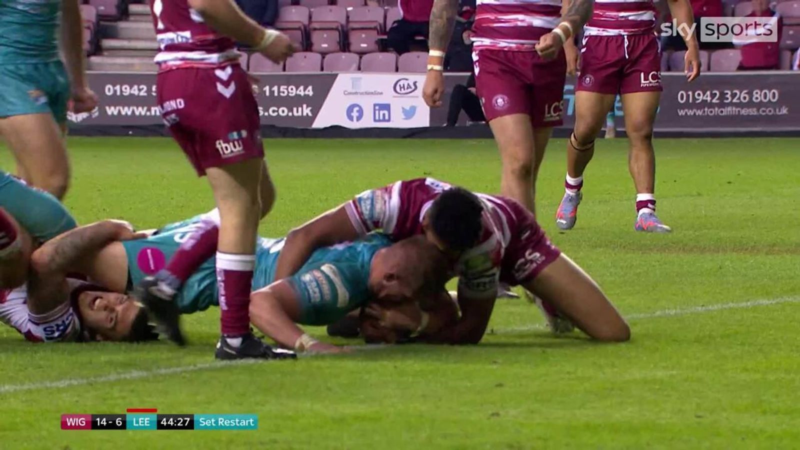 Leeds Rhinos fight back at start of second half | Rugby League News ...