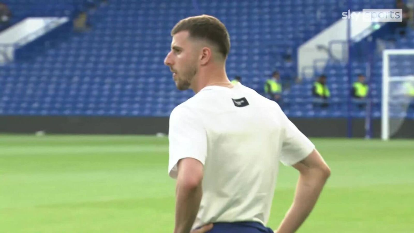 Is this Mason Mount waving goodbye to Chelsea? | Football News | Sky Sports