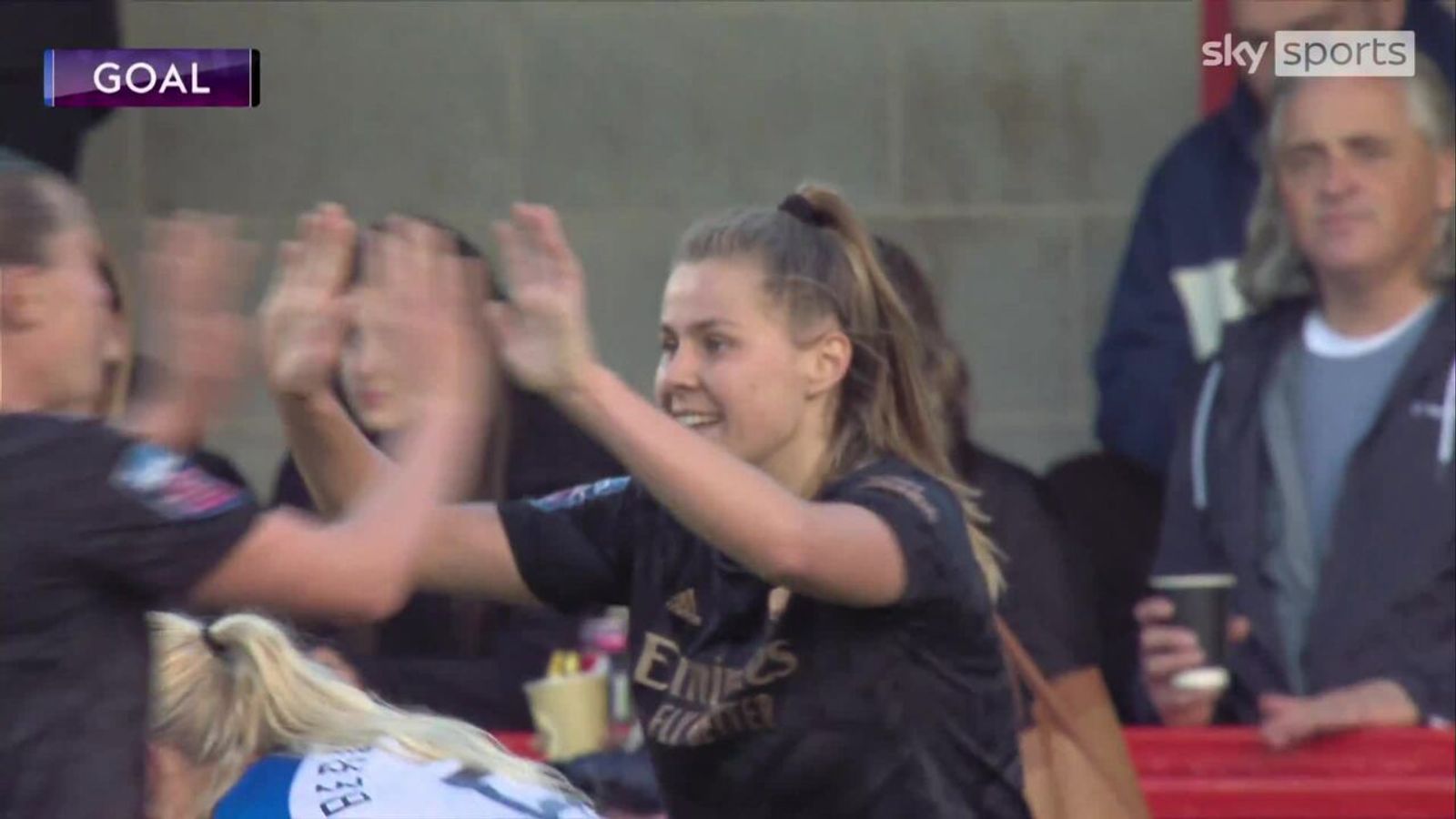 Victoria Pelova makes it four for Arsenal! | Her first WSL goal ...
