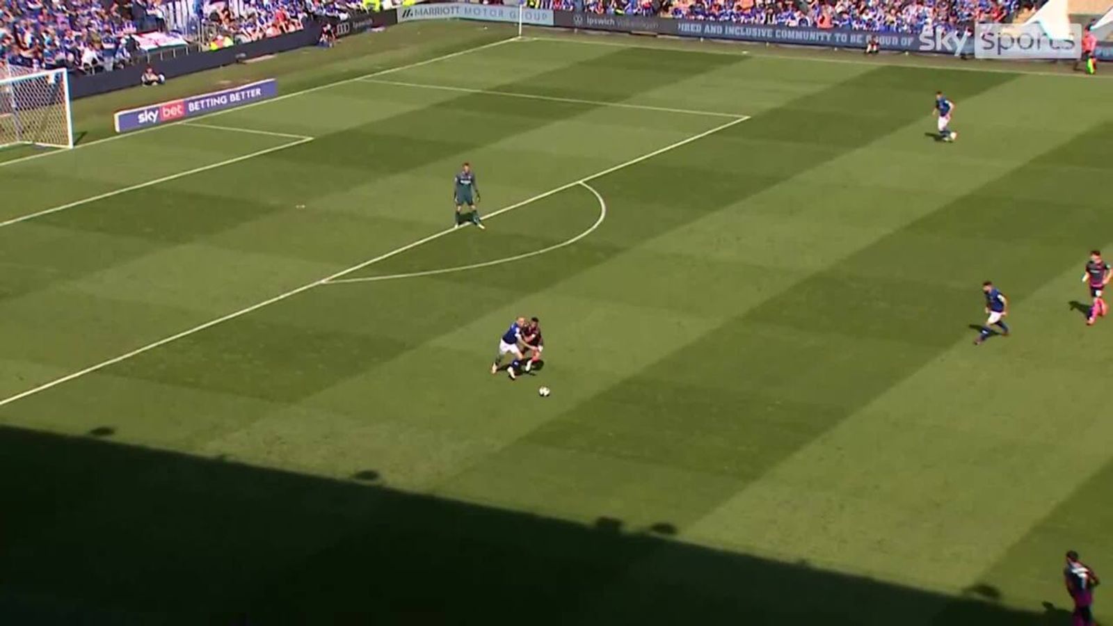 Ipswich v Exeter pen award | Football News | Sky Sports