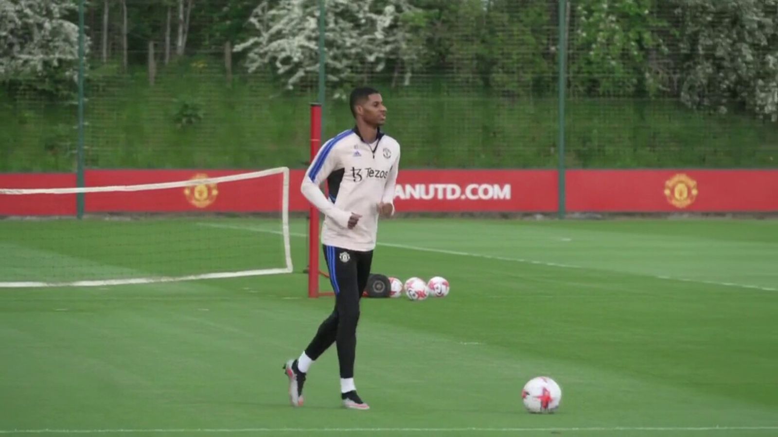 Marcus Rashford back in training ahead of Man Utd's top four run-in ...