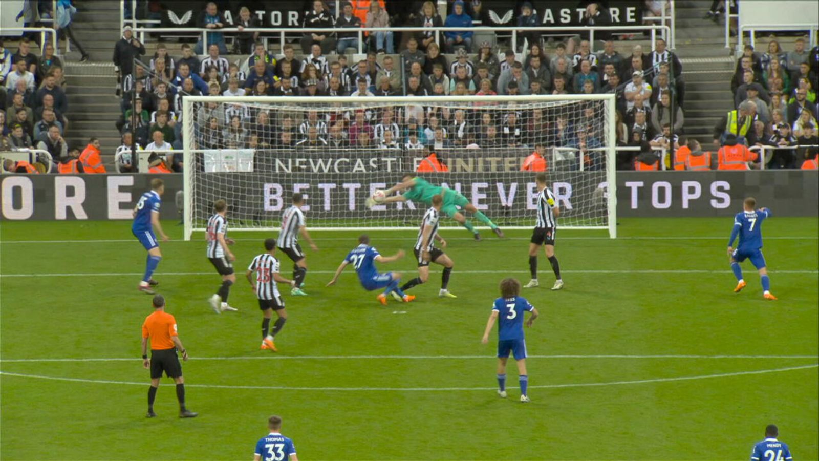Newcastle 0 - 0 Leicester - Match Report & Highlights