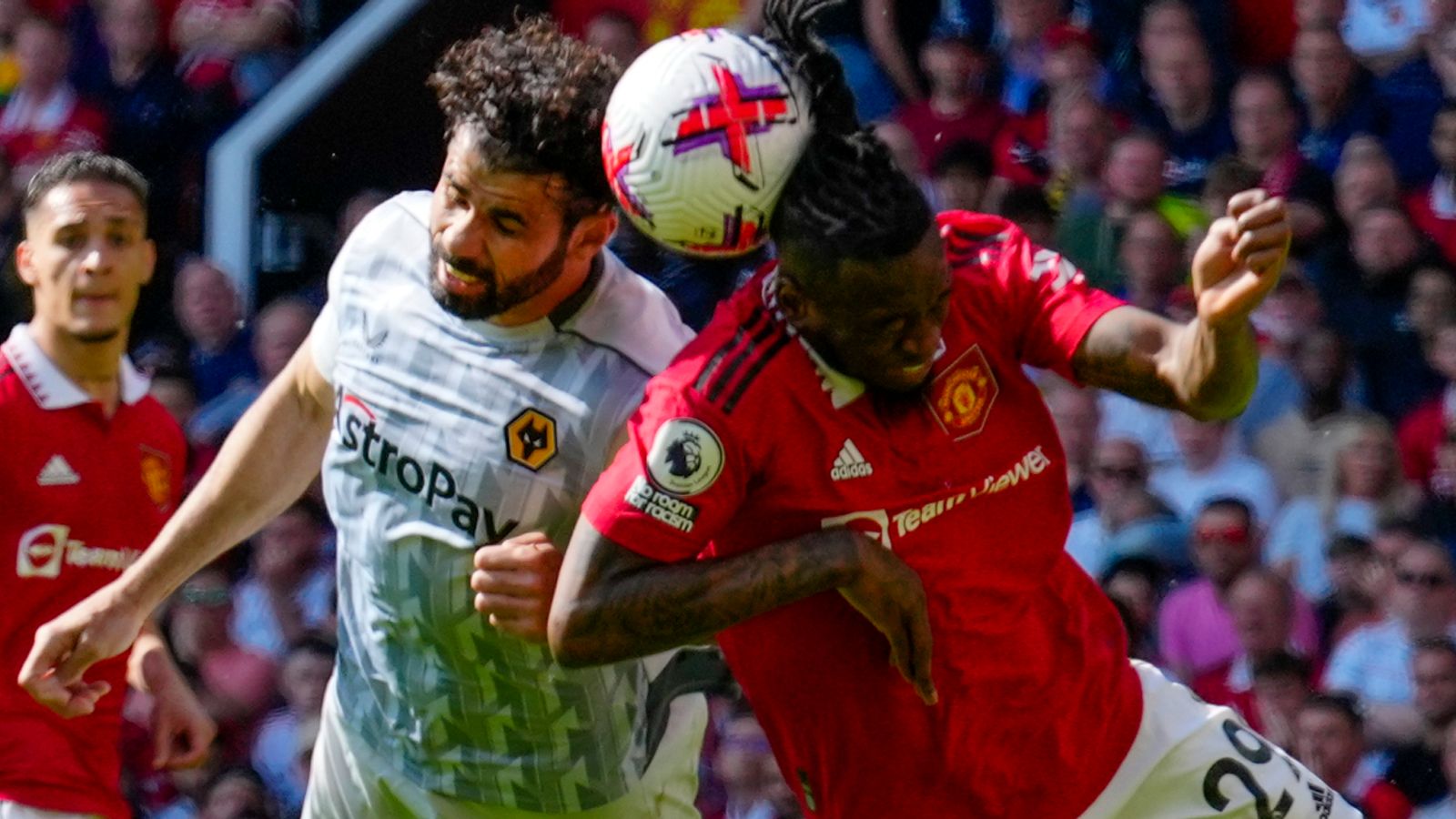 Man Utd 2-0 Wolves highlights | Football News | Sky Sports