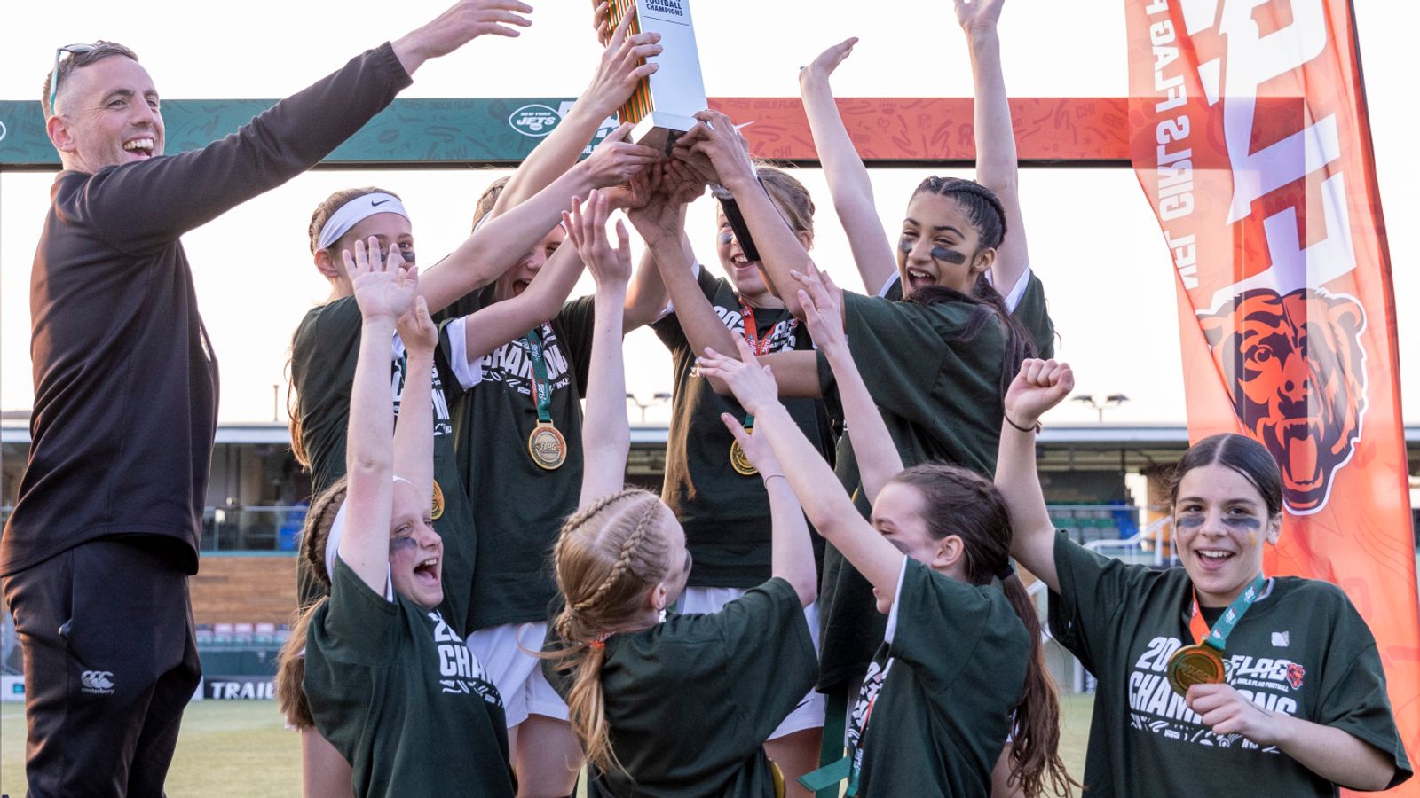 New York Jets and Chicago Bears celebrate landmark NFL Girls Flag ...