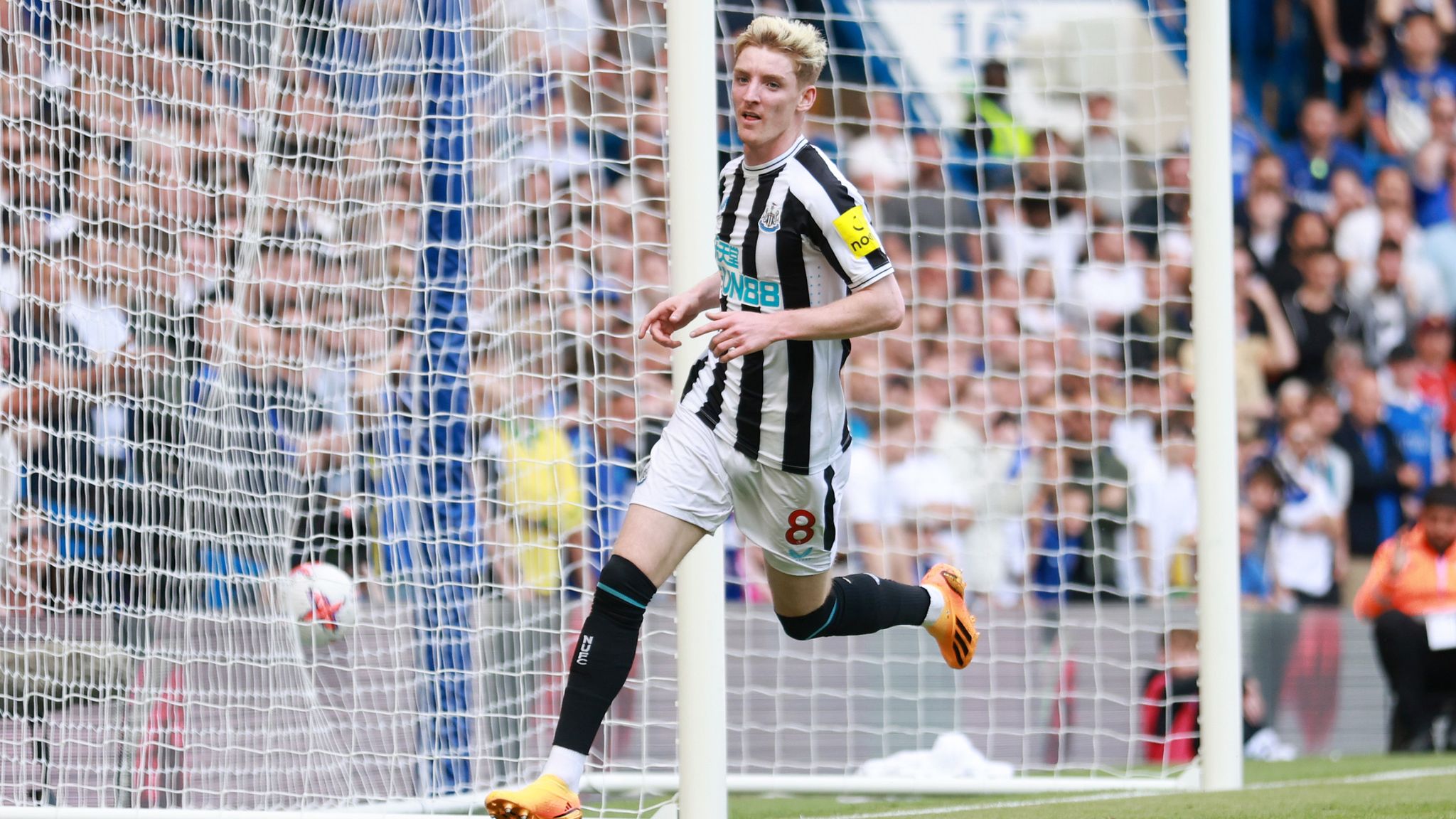 Anthony Gordon: Newcastle winger now fulfilling his potential after ...