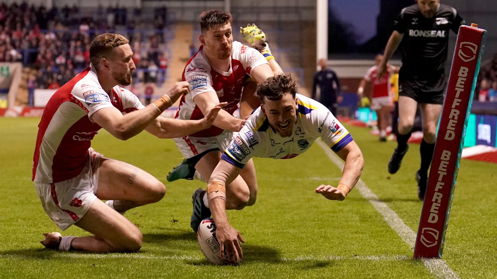 Super League: Leigh Leopards slay Huddersfield Giants | Catalans ...