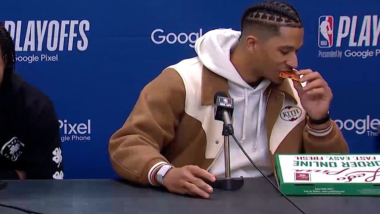 'This pizza's hitting' | Josh Hart gets caught sneaking a slice | NBA News | Sky Sports