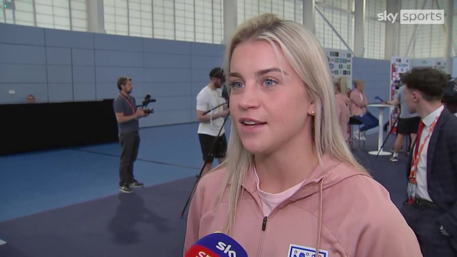 Alessia Russo: Arsenal Women sign England striker on free transfer ...