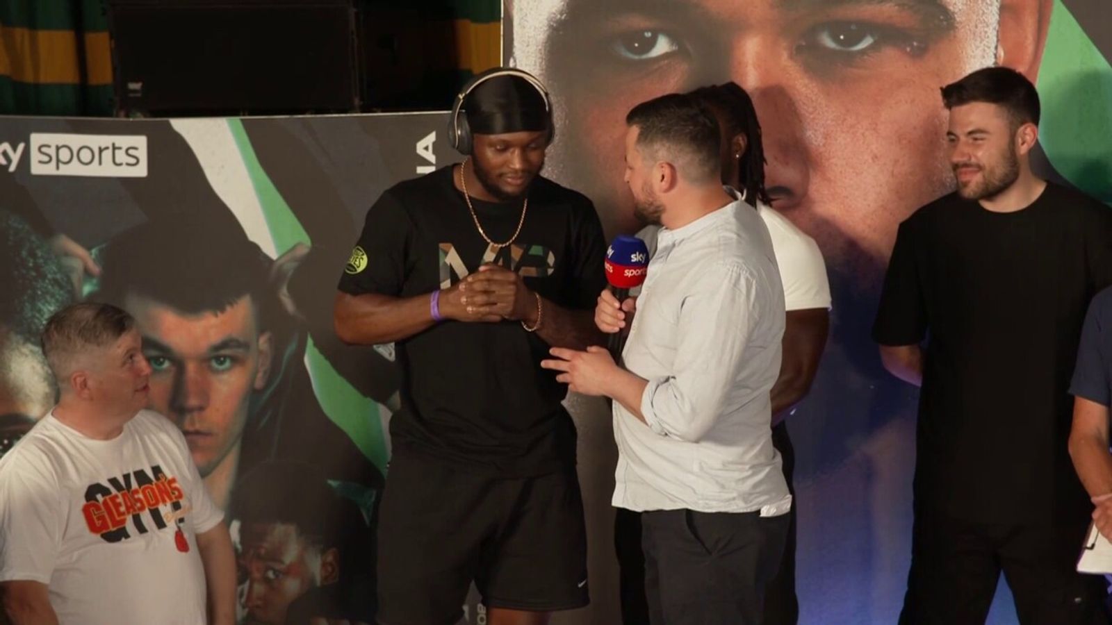 Anees Taj: I know he can't hurt me | Viddal Riley dons headphones in ...