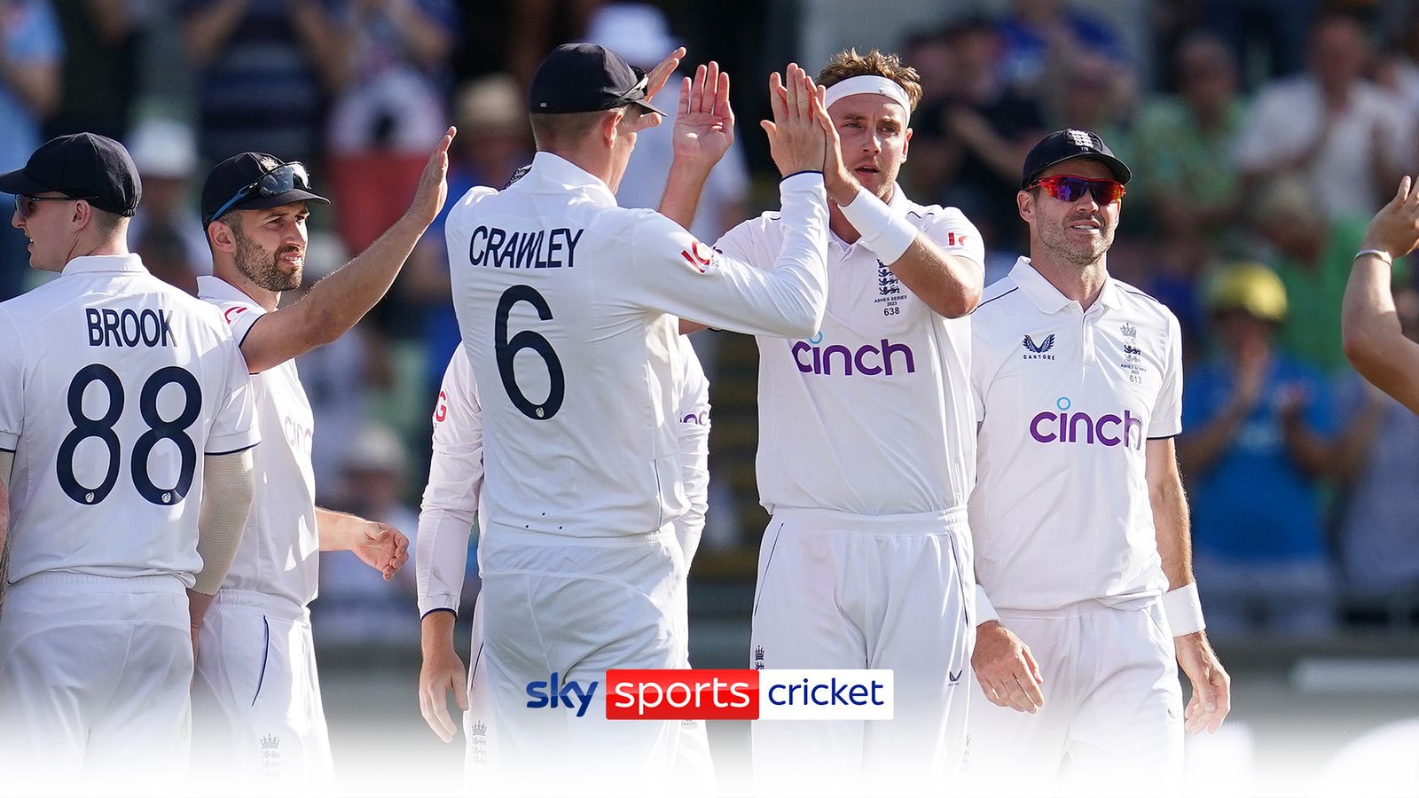 'Stuart Broad's at it again!' Crucial Steve Smith wicket boosts England ...