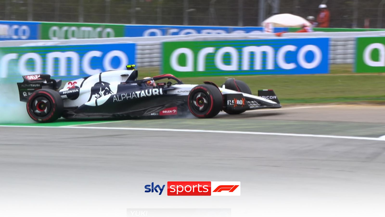 'How strange!' - Yuki Tsunoda suffers big skid at start of qualifying ...