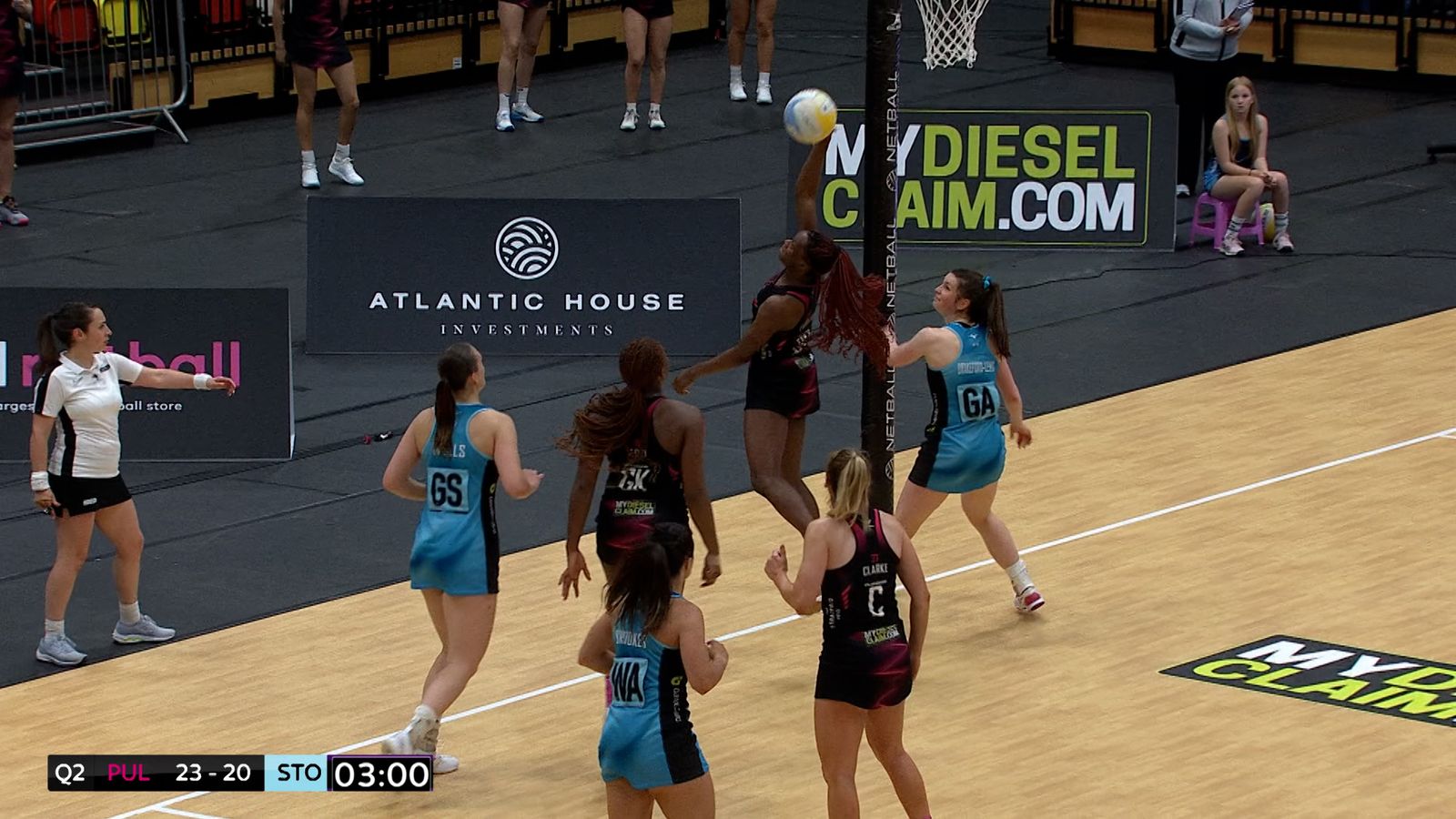 'What a hook!' | Funmi Fadoju with a classy interception for London ...