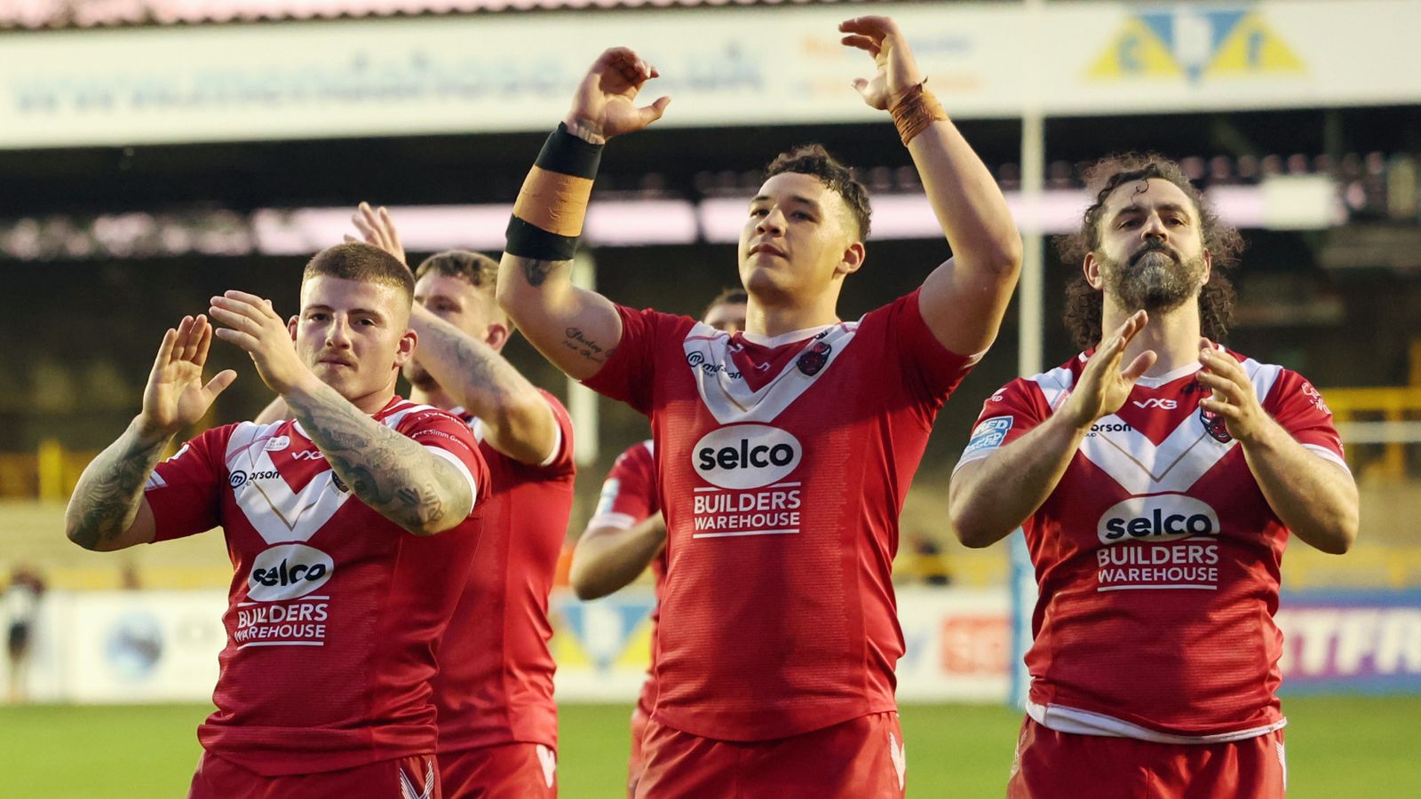 Super League: Salford Red Devils and Leigh Leopards strengthen play-off ...