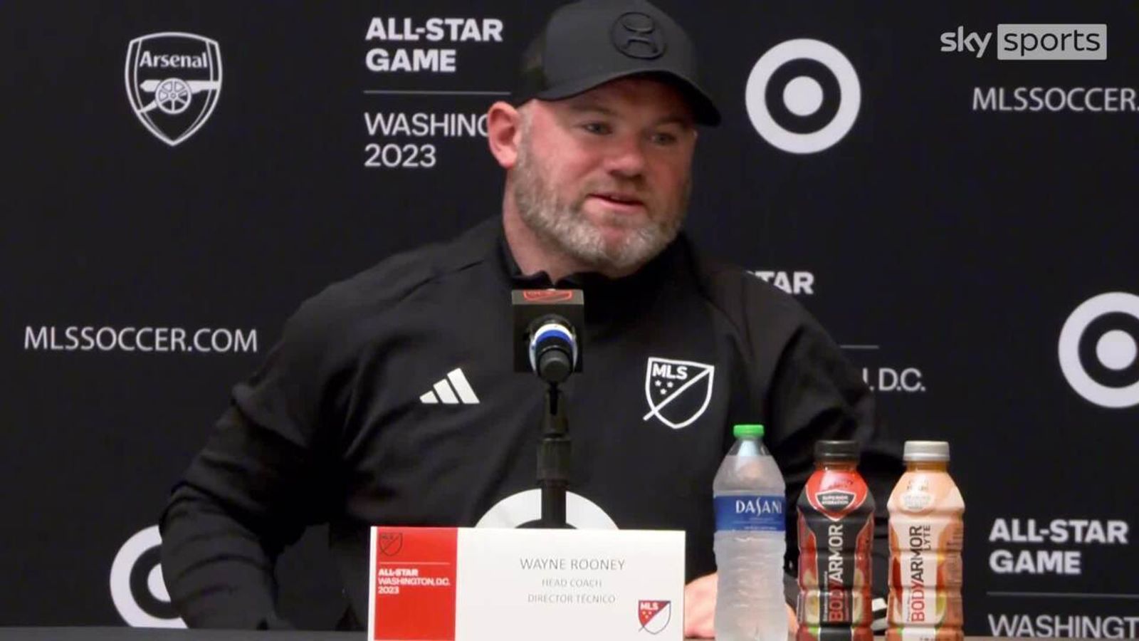 Wayne Rooney laughs off Scottish reporter's question on City Premier ...