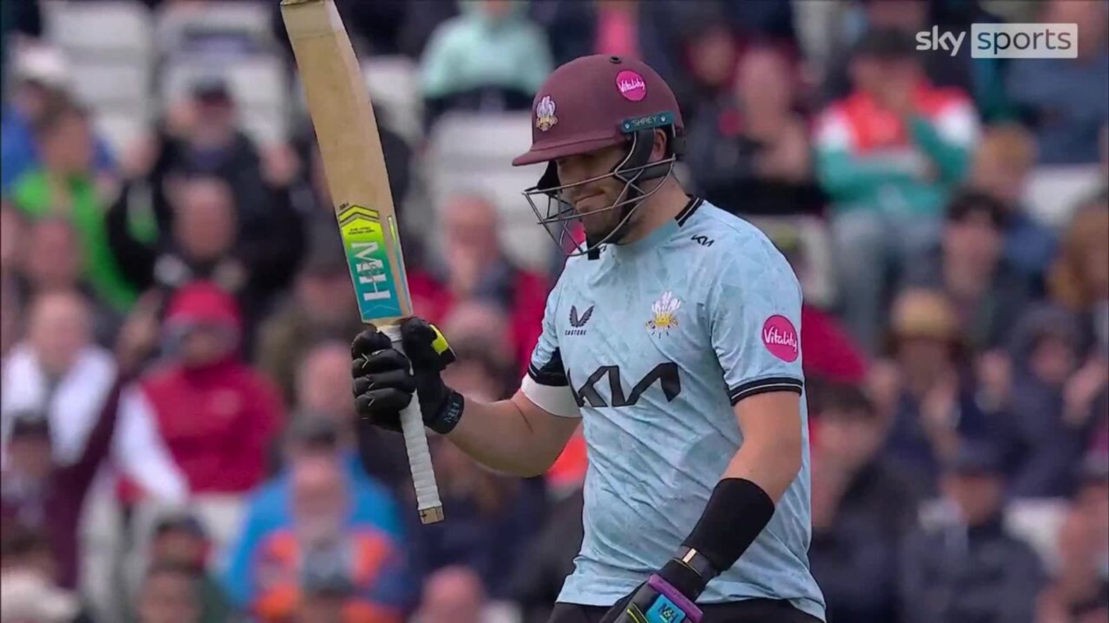 Craig Overton takes his twin's catch! | 'A discussion for the dinner ...