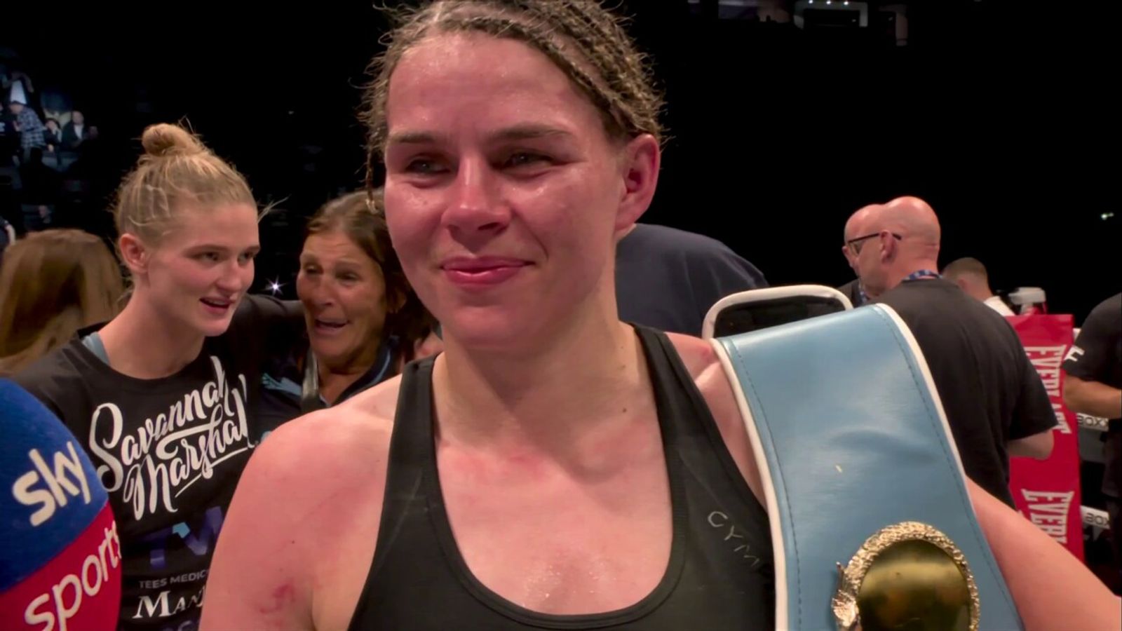 Savannah Marshall beats Franchon Crews-Dezurn to become undisputed ...