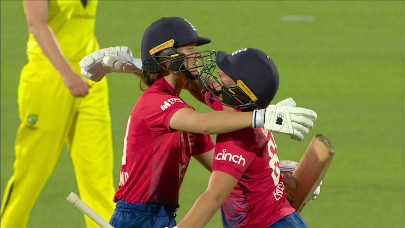 Danielle Gibson's classy reverse sweep secures T20 victory | Cricket ...