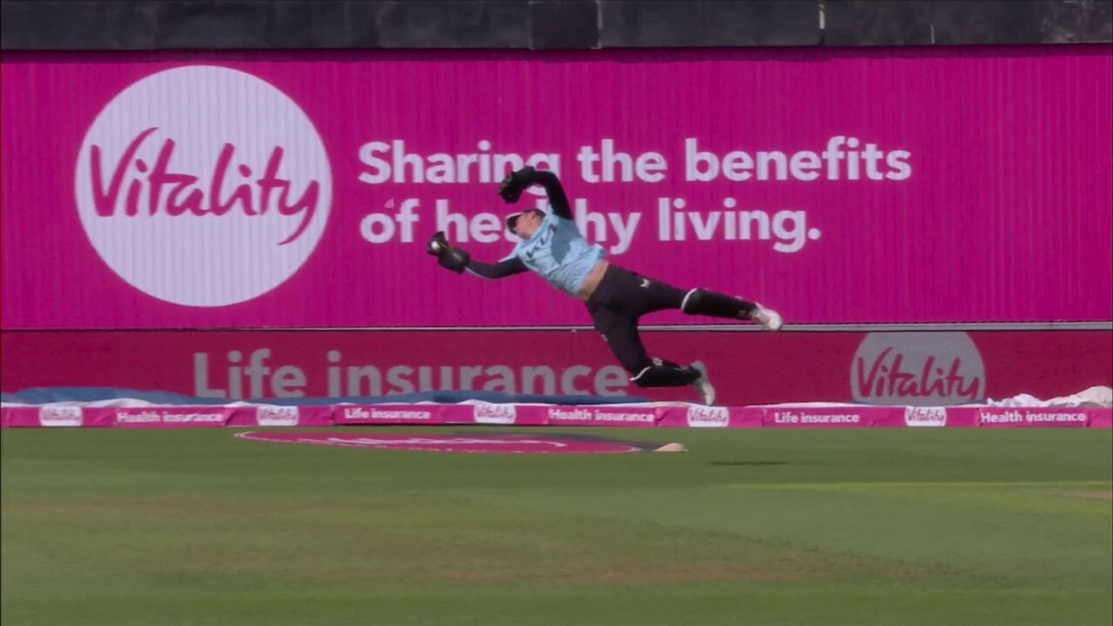 'Take a bow!' | Jamie Smith takes a sensational one-handed grab ...