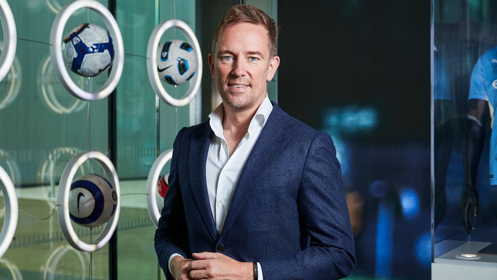 Simon Thomas named new Soccer Saturday host; former referee Mike Dean ...