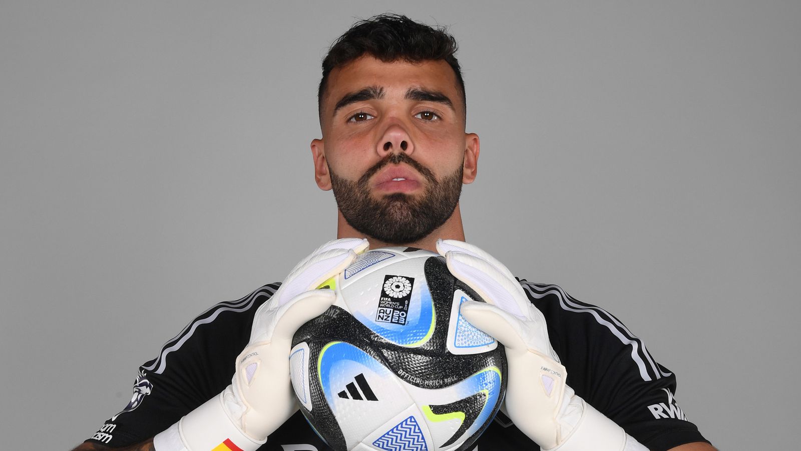 David Raya: Brentford goalkeeper moves to Arsenal on initial £3m loan ...