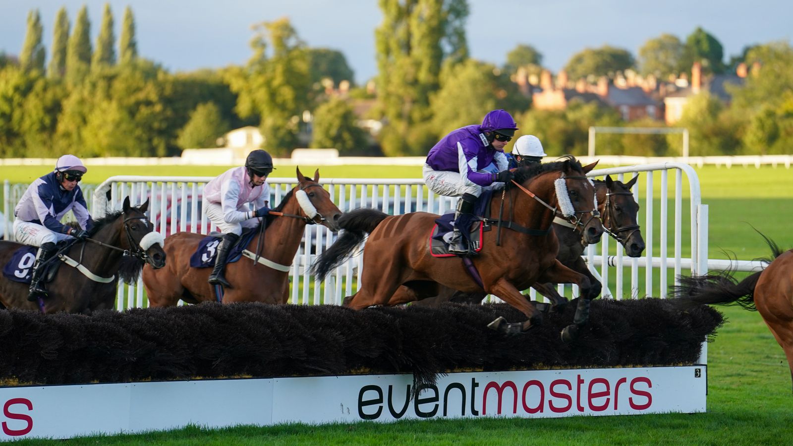Today on Sky Sports Racing: £70k up for grabs in Worcester Fixed Brush ...
