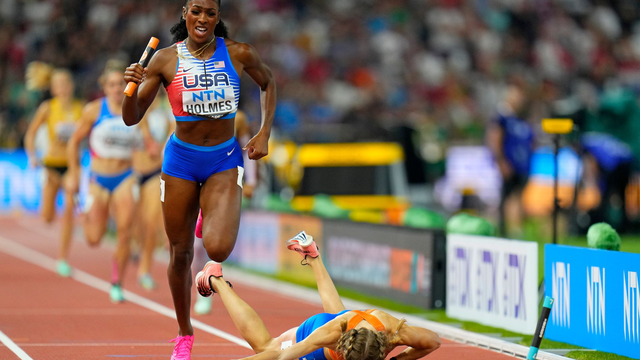 Great Britain win World Athletics Championships silver in mixed 4x400m ...