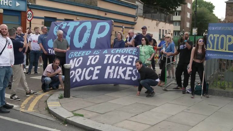Tottenham fans protest ticket price increases ahead of Manchester ...