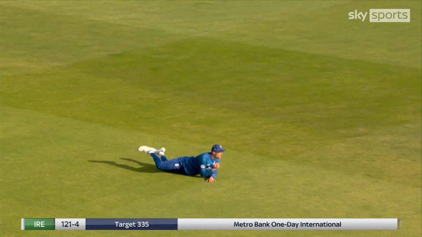 'Absolutely brilliant!' | Will Jacks makes terrific catch in outfield ...