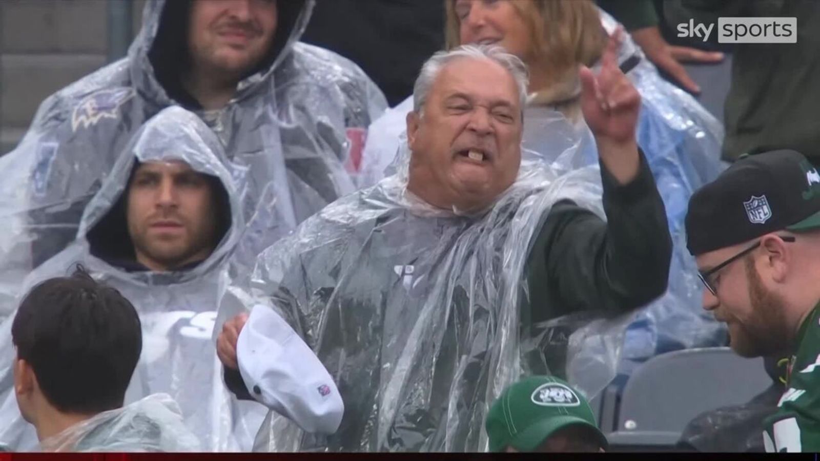 'That's best catch by a Jet today!' | New York Jets fan almost loses ...