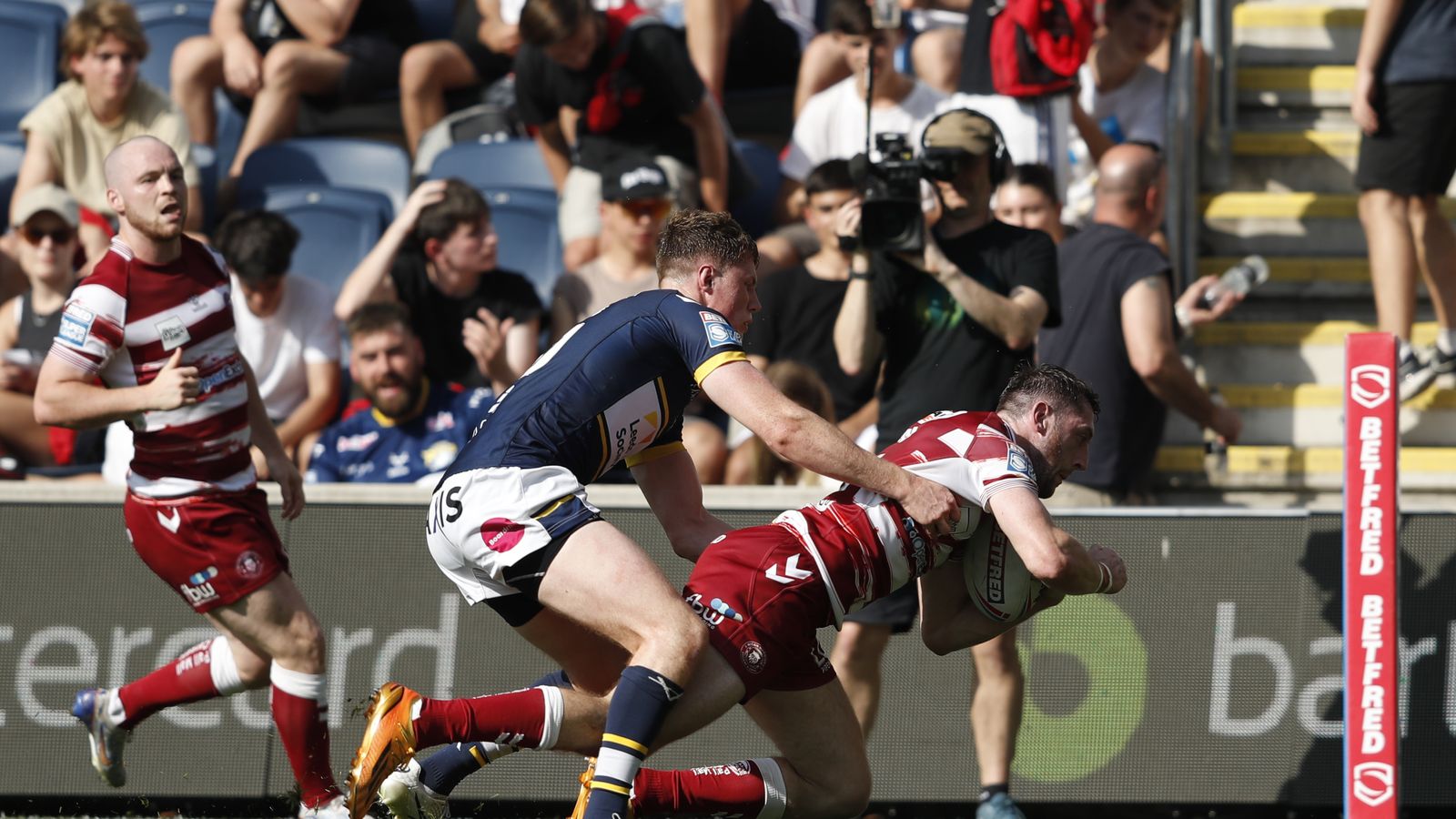 Leeds Rhinos 0-50 Wigan Warriors: Jake Wardle propels Wigan to win and ...