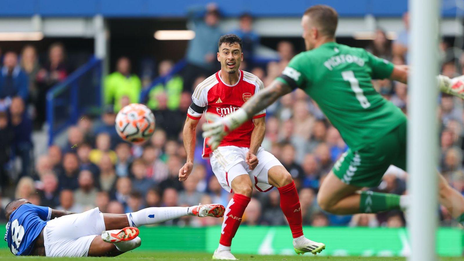 Ref Watch: VAR was correct to rule out Gabriel Martinelli's goal at ...