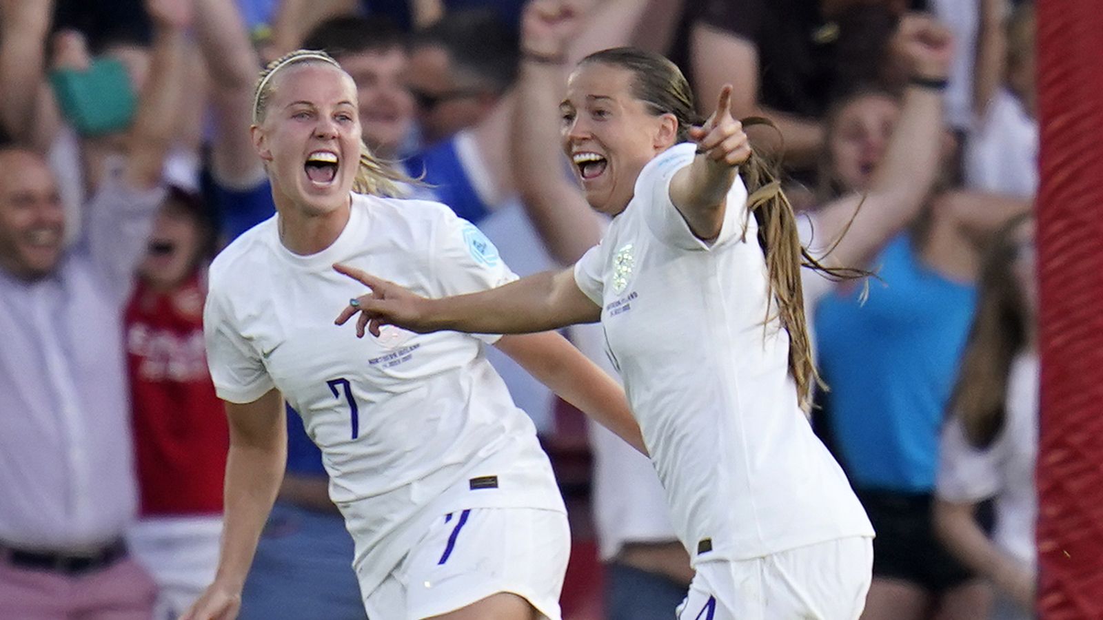 Sarina Wiegman says Beth Mead and Fran Kirby are close to England ...