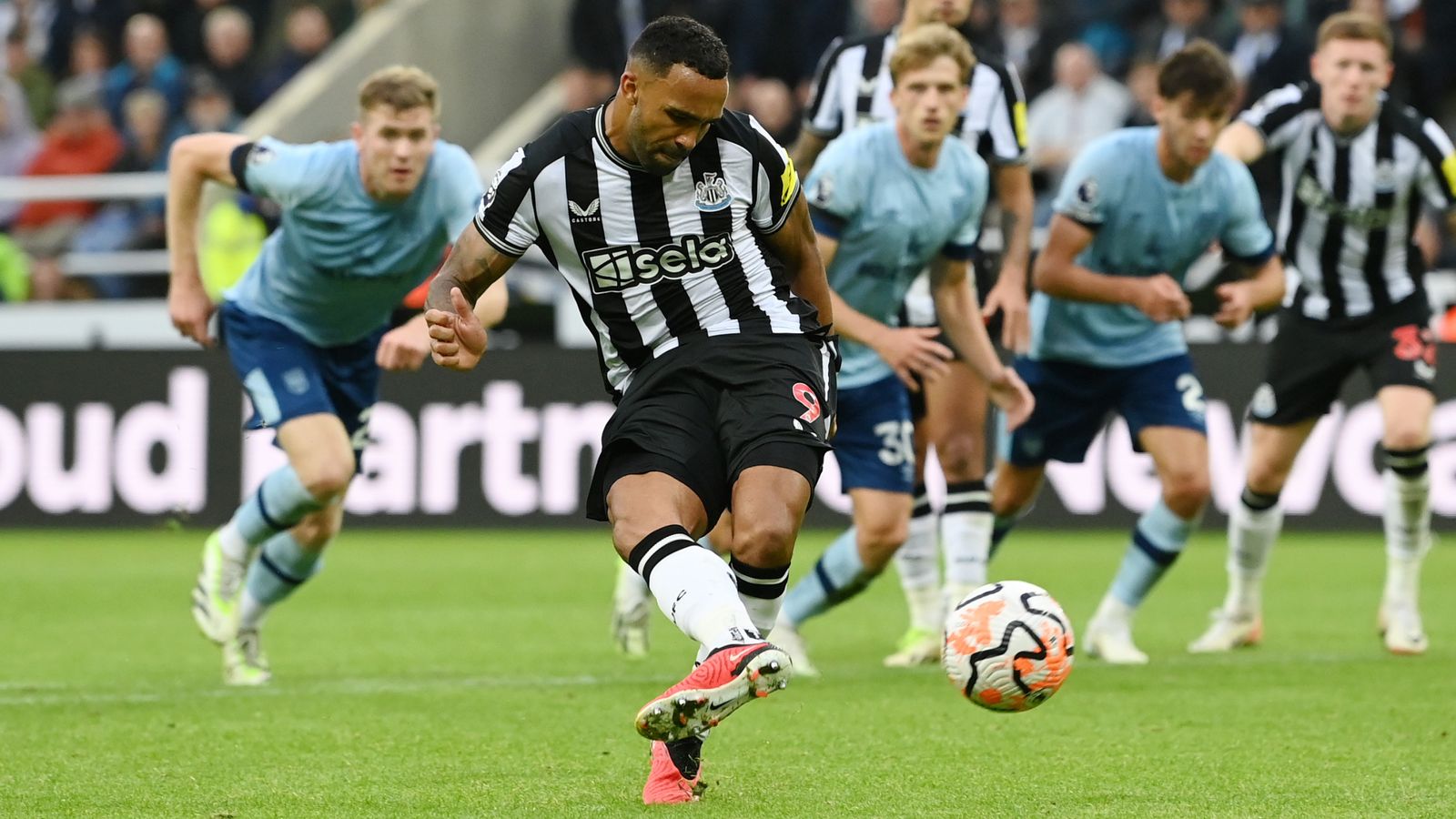 Newcastle 1-0 Brentford: Callum Wilson penalty seals win for Magpies ...
